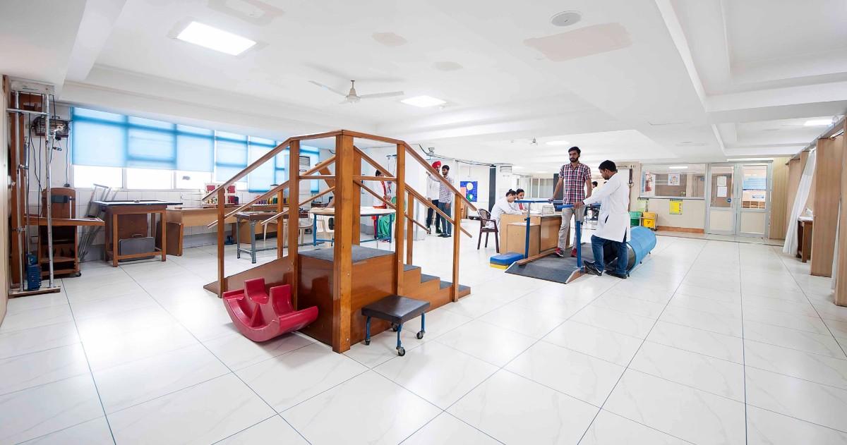 Welcome to Dayanand Medical College & Hospital DMC&H